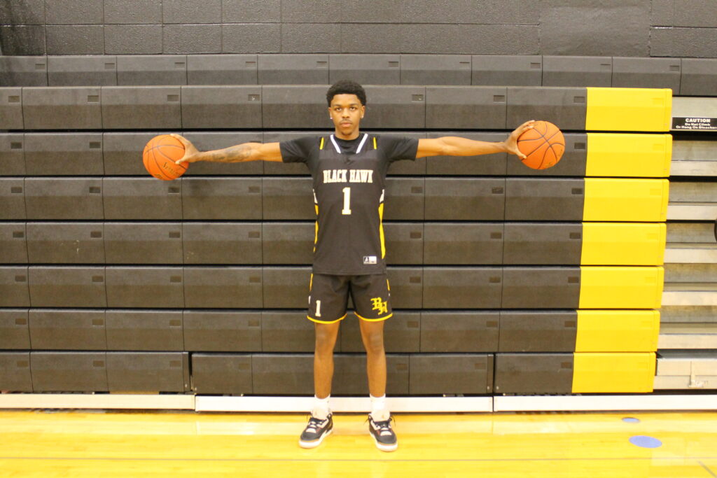 Men's Basketball - Black Hawk College